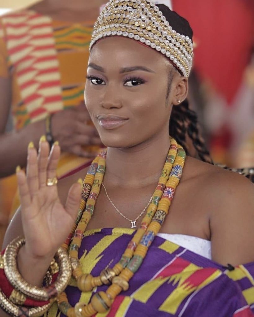 eShun also made Queen Mother of the Youth in Gomoa Afransi (photos ...